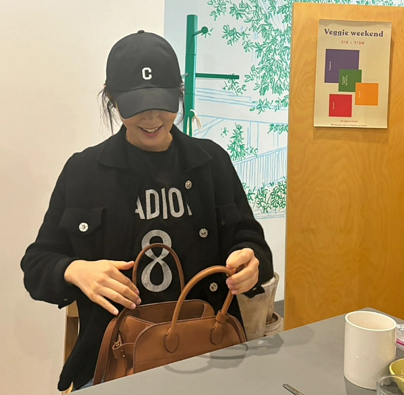 한가인 더로우 가방 마고백 사이즈 비교 토트백 고급스러워 네이버 블로그