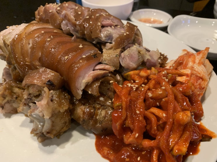 서울 잠실에서 점심먹기도 좋은 방이동 먹자골목 24시 맛집 족발상회 네이버 블로그