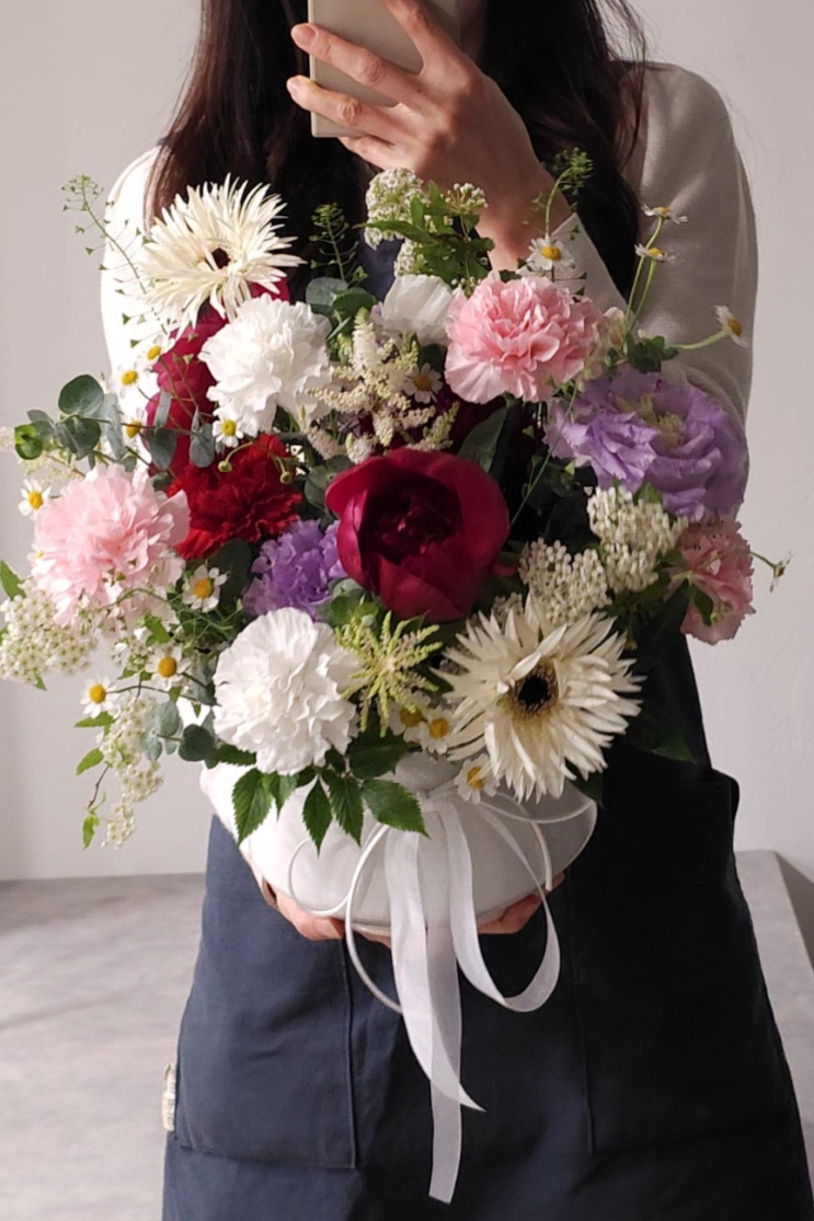 어버이날 스승의날 감각적인 카네이션선물을 소온플레르에서 센스있게 준비해보세요 5월 한달간 이벤트 참여고객님께 영화예매권