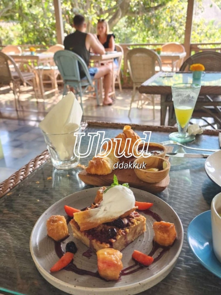 10월 발리 여행/ 우붓 맛집 채식 레스토랑 Herb Library Bali, 낮엔 브런치 카페 , 저녁엔 분위기 좋은 카페 ...