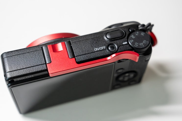 리코 GR3x를 9개월 간 실사용한 유저가 강력 추천하는 GR3x 악세사리 TOP 4 | GR3, GR2 호환 악세사리 ...