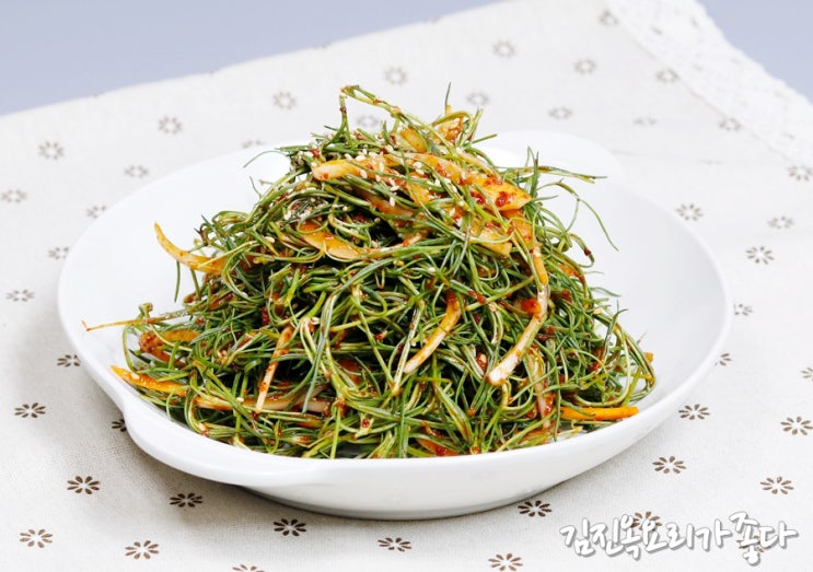 무침요리가 쉽고 맛있어지는 만능무침양념장 만들기 세발나물겉절이 참나물겉절이 상추겉절이 레시피 네이버 블로그