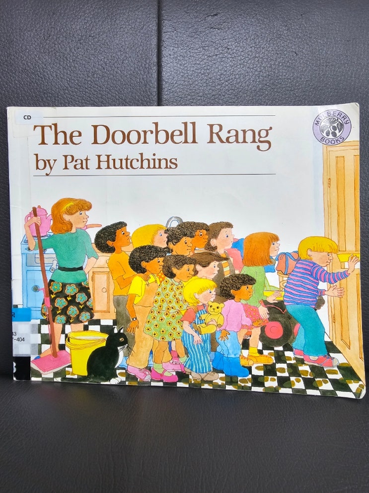 [영어책] "The Doorbell Rang" (by Pat Hutchins) - 하루한권원서 60기 7일차 : 네이버 블로그
