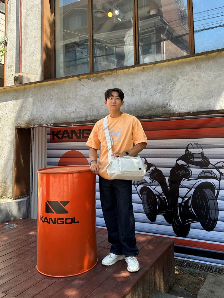 반팔티 추천 캉골 크래쉬 컬렉션 홍대 플래그쉽 스토어 매장에서 만나본 레트로코어 여름 티셔츠 And 크로스백 네이버 블로그