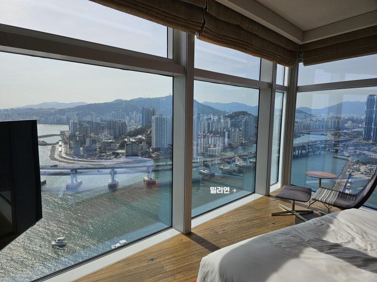 파크하얏트 부산 파크 이그제큐티브 마리나 스위트 투숙기 객실 해피아워 At 리빙룸 사우나 피트니스 네이버 블로그