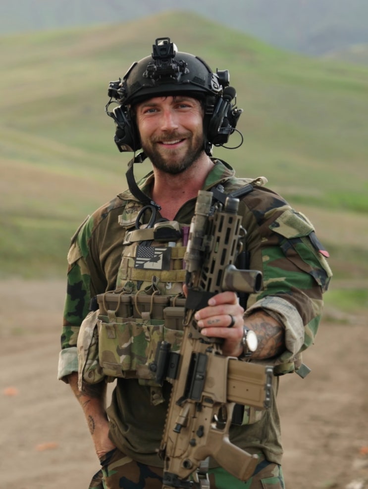 하네스(Harness) 시스템이 증발한 엄지형의 크라이 프리시전 AVS MBAV 플레이트 캐리어 : 네이버 블로그