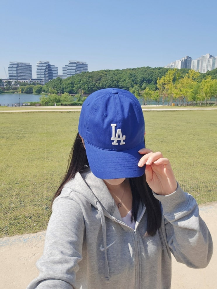 올여름패션 각 Mlb 모자 파란색 여자볼캡 꾸안꾸룩 코디 추천 무신사 네이버 블로그