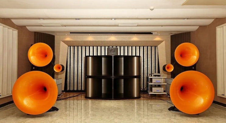 하이앤드 오디오 시스템 Highend Audio Systems Avantgarde Acoustic Trio G3 ...