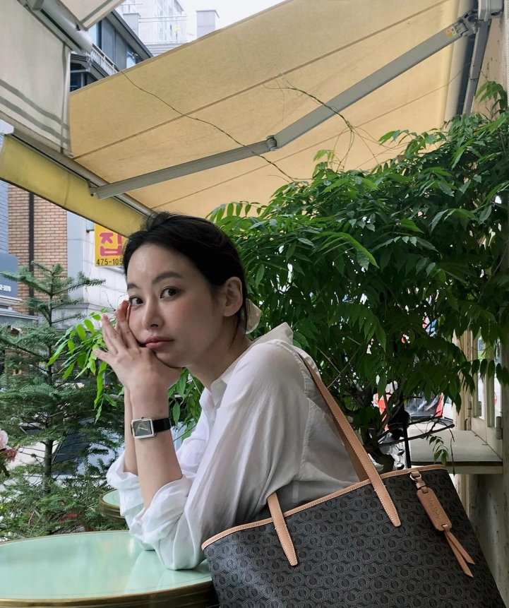 30대 여성 데일리백 브랜드로 백화점에서도 품절인 루이까또즈 신상 여자 가방인 르퐁 쇼퍼백 추천 W 오연서 네이버 블로그
