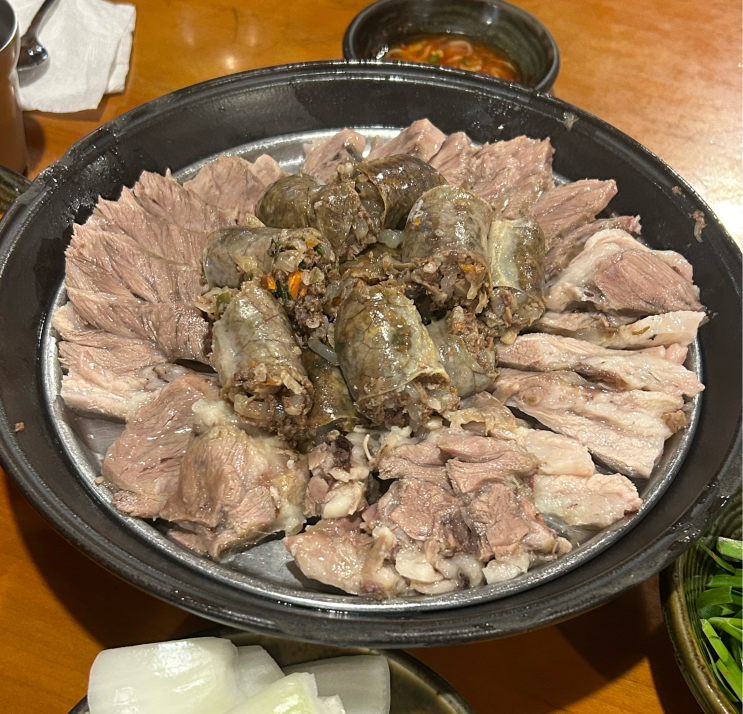 서울시청역 점심 웨이팅 끊이지 않는 순대국밥 모둠수육 맛집 농민백암순대 시청직영점 네이버 블로그