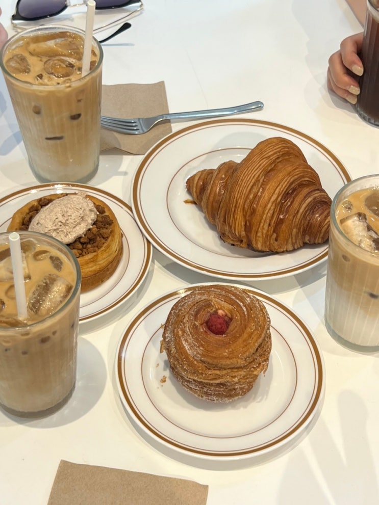 발리 짱구 브런치 맛집 베이커리 카페 베이크드 베라와BAKED. Berawa (라떼, 그래놀라요거트맛집) : 네이버 블로그