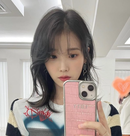 연예인 아이유 중단발 허쉬 레이어드컷 c컬펌 : 네이버 블로그