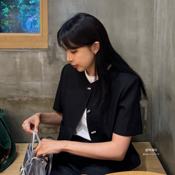 여름 결혼식 하객룩 추천 여자 트위드 반팔 드로우핏우먼 트위드자켓 코디 네이버 블로그