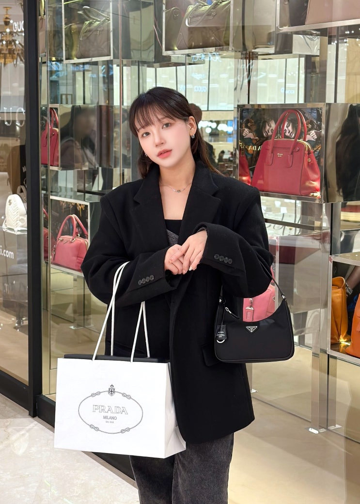 스타들도 착용한 프라다가방 인기 프라다 호보백 크로스백 숄더백 모음 Zip 네이버 블로그