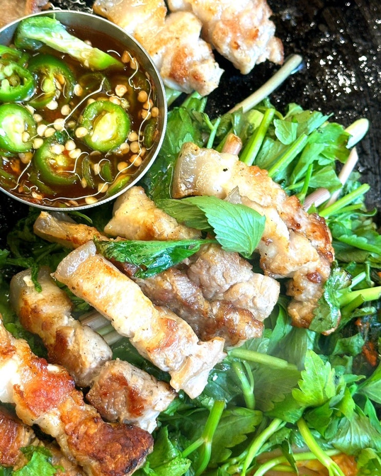 발산역 고기집 목구멍 마곡점 미나리 솥뚜껑 삼겹살 구워주는 식당 네이버 블로그