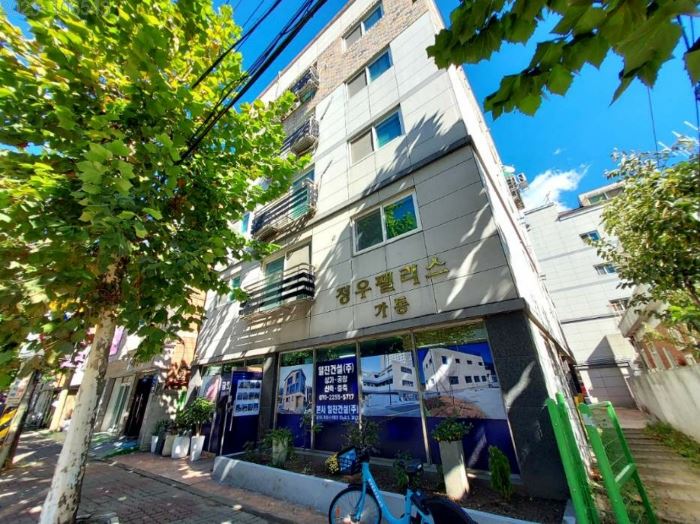 경기 안양시 빌라경매 전용18평2억 만안초등학교인근 정우팰리스 2층방3 다세대빌라 유찰1회 안양동빌라 법원경매 매물건