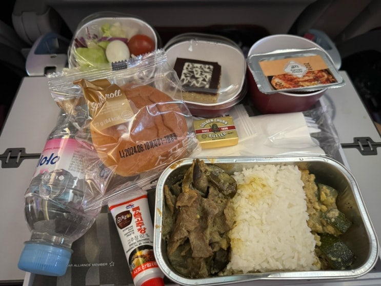 타이항공 TG659, TG658 기내식 좌석간격 인천-방콕 후기 : 네이버 블로그