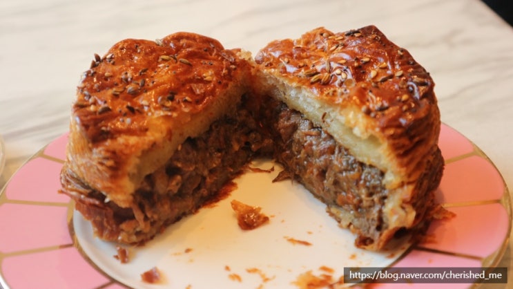 호주 시드니 미트파이 맛집, 서리힐즈 Lode Pies & Pastries 로드파이 피스타치오 크루아상도 추천! : 네이버 블로그