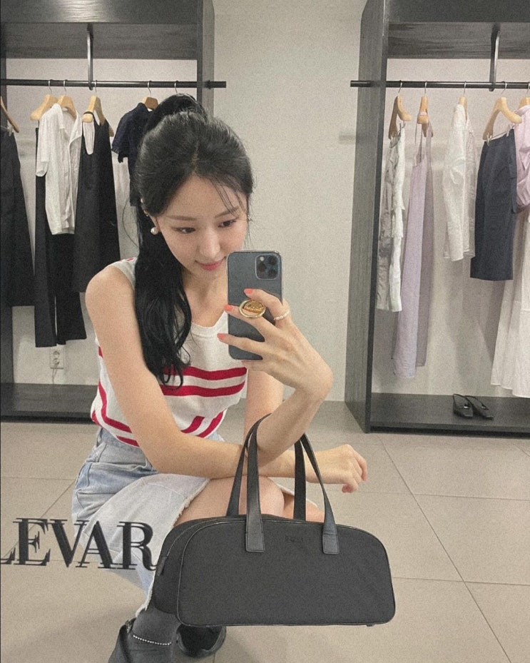 20대 여자 대학생의 데일리백으로 예쁘고 가격도 중저가로 매력 만점인 르바 바게트백 가방 정보 W 임민수 네이버 블로그