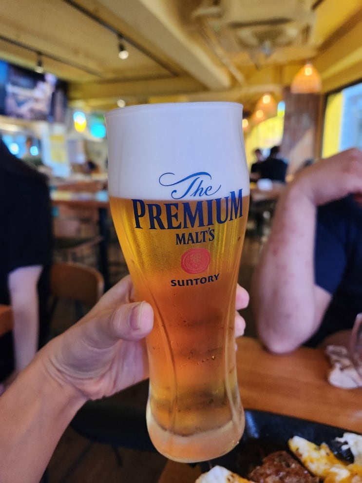 신사동라키 가로수길 맥주펍 분위기 좋은곳에서 생맥주 한잔 해피아워생맥주 2900원 맥주품질인증을 받은 도쿄신주쿠 조리사학교출신