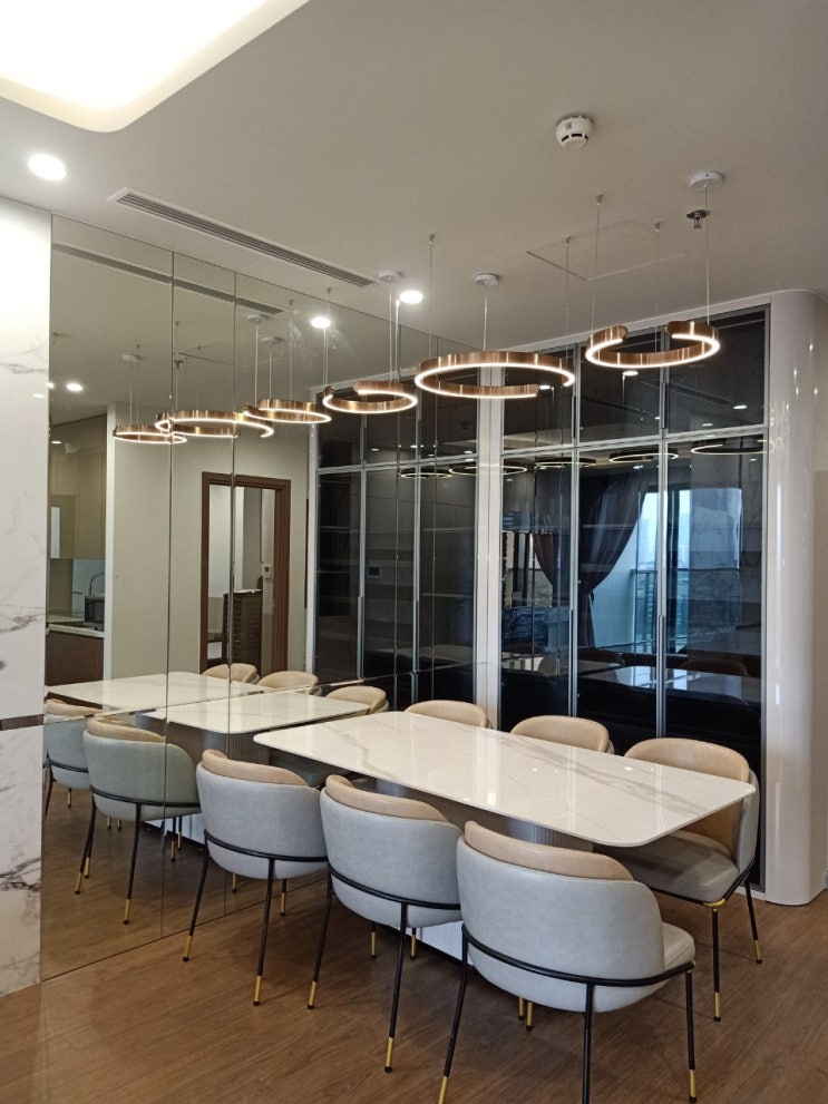 [ 하노이 아파트 임대 월세 ] The Matrixone / B동 / 방 2 개 / 화장실 2개 / 2300만동 / 풀옵션 ...