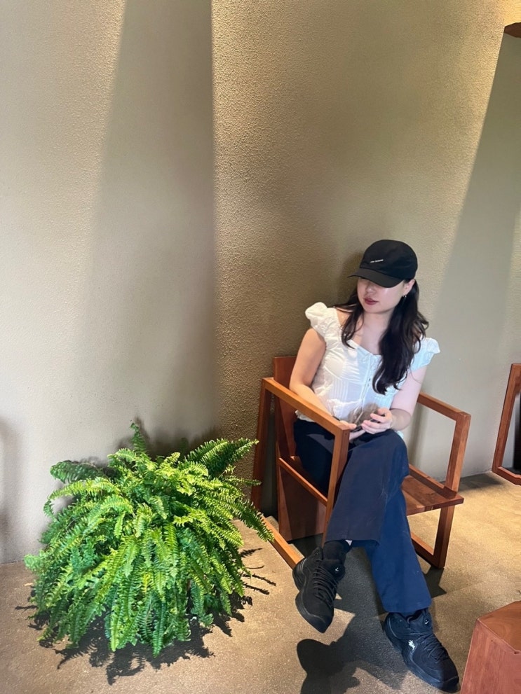 5월-5주차 ( #착한소21 #똠양꿍컵라면 #제주라마다런치 #함덕만춘서점 #블러셔베일 #고사리커피 #예채하 ) : 네이버 블로그