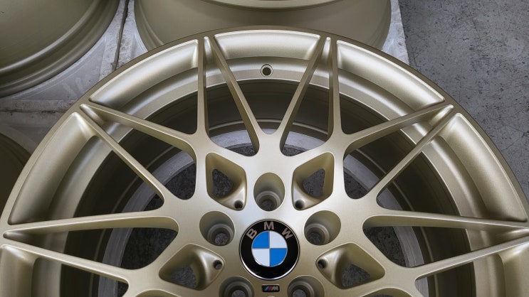 bmw m3 666m 순정20인치 커스텀도색 ,페인트박리 : 네이버 블로그