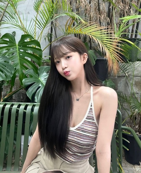 가수 김소희 부산 출신, 데뷔, C.I.V.A, I.B.I, 옆집소녀, NATURE, 프로듀스 101, 퀵소희, 음악의 신2, 한일톱텐쇼 출연 : 네이버 블로그