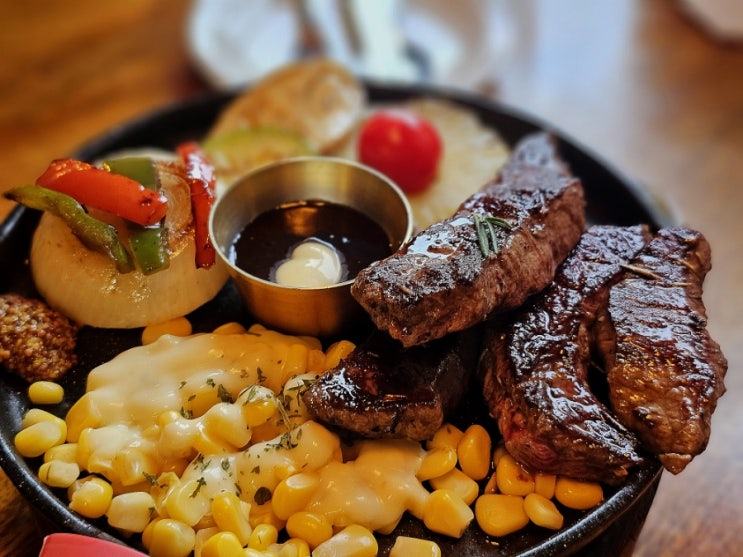 창원 도계동 맛집 가성비 가족외식 하기 좋은 코지하우스 매월 10일 스테이크 반값 행사 네이버 블로그