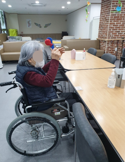 해운대재활주간보호센터 뇌경색으로 거동이 불편한 어르신 재활집중 프로그램 운영 네이버 블로그