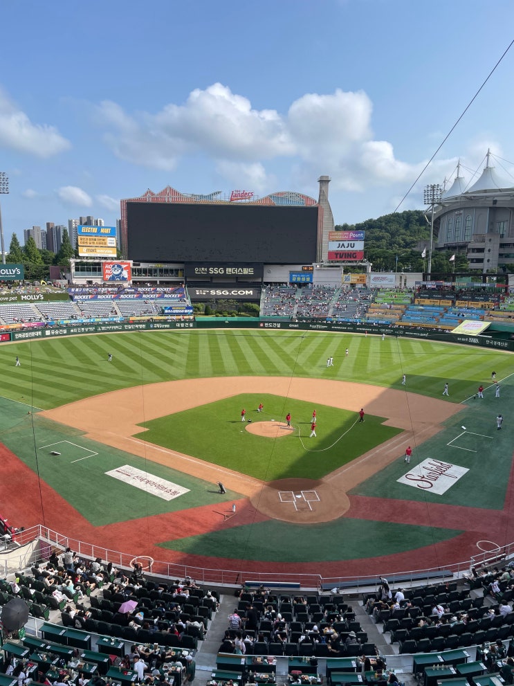 [6/23 인천 홈: SSG VS NC] 인천 SSG 랜더스필드 스카이 탁자석 42블록 A열 시야, 먹거리 : 네이버 블로그