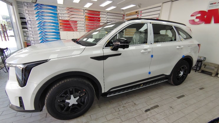 평택썬팅 쏘렌토 MQ4 레인보우 필름시공 VS200 전면 12% 측면 후면 5% 썬루프 레이노모노 아이나비 Z1000 블랙박스 설치 까지! : 네이버 블로그