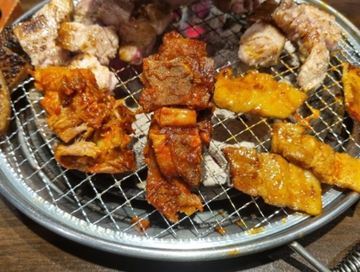 충주맛집 6가지 숙성고기와 뼈구이를 무한리필로 즐길 수 있는 충주고기집 청년고기장수 충주 연수점 네이버 블로그