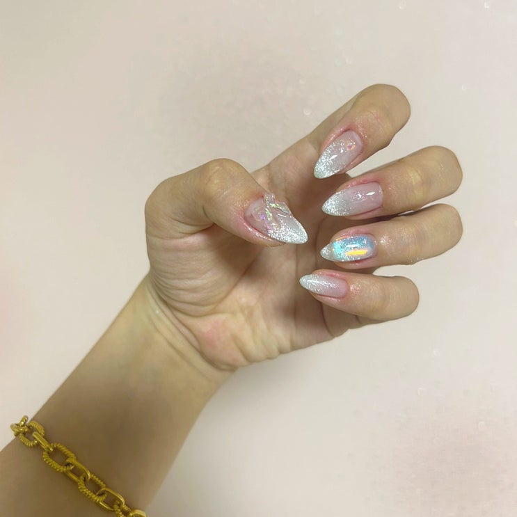 셀프네일 기록 / 자석네일 그라데이션 + 파츠로 화려한 네일아트 : 네이버 블로그