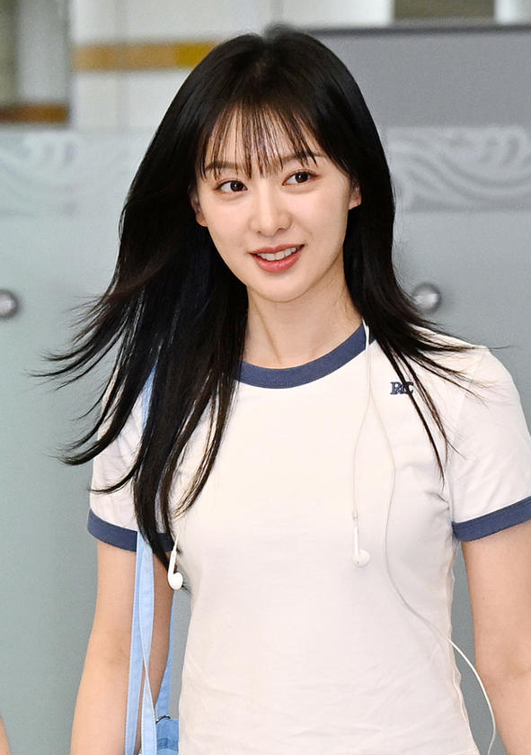 바로 품절대란 김지원 공항패션 렉토 반팔티 링거티셔츠 정보 네이버 블로그