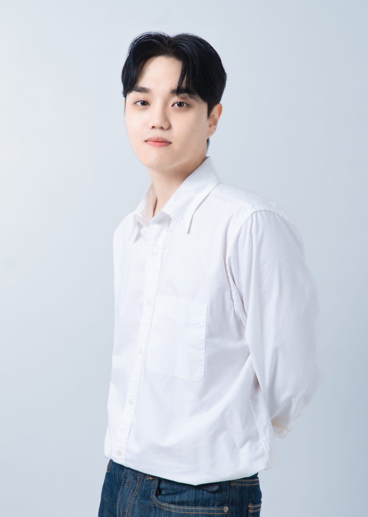 라라 스튜디오 자연스러운 모습을 담아드리는 라라 스튜디오 성신여대 사진관 성신여대 스튜디오 증명사진 여권사진