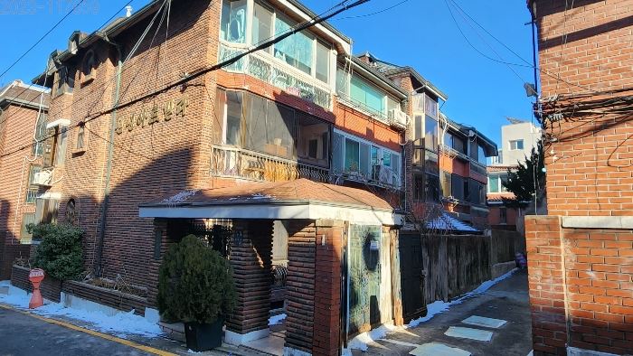 서울 서초동 다세대 연립주택경매 전용25평7억6천 서울고교인근 신성아트빌라 3층 다세대주택 서울방배동연립주택 법원경매 매매