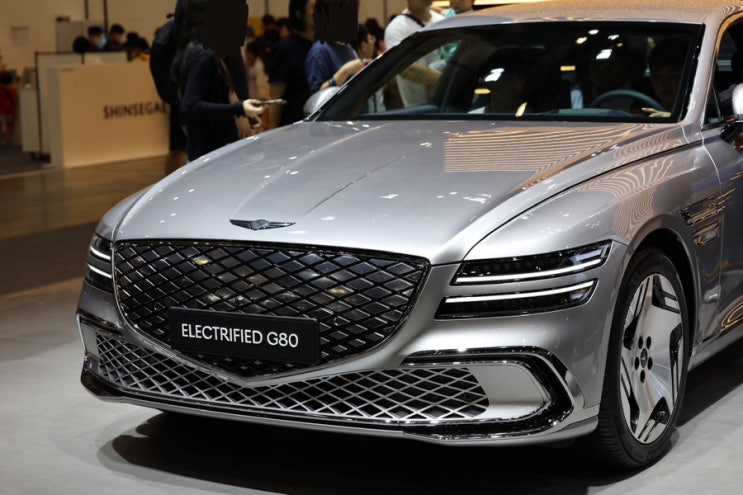 제네시스 G80 전기차 EV 브루클린 브라운, 제네바 실버 페이스리프트 8월 출시 전 살펴보기 : 네이버 블로그