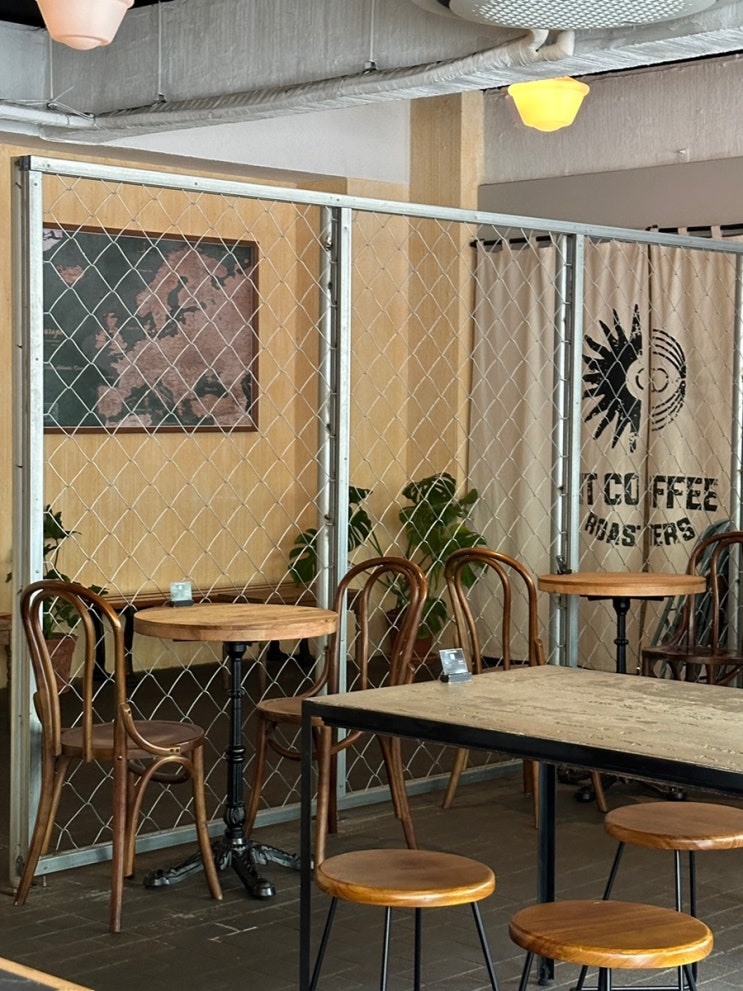 서울 / 서교동 카페, 히트커피로스터스 (Hit Coffee Roasters) - 여름아래, 서교동 커피방앗간 : 네이버 블로그