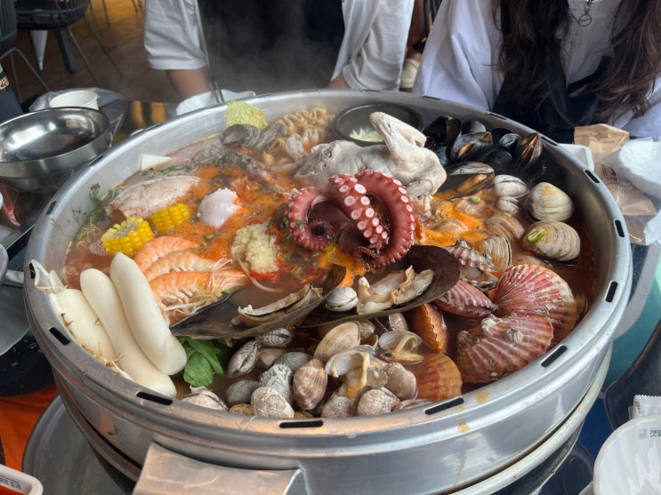 바다 냄새 물씬 나는 송정에서 대왕 조개 전골 먹자 갯벌의조개 부산송정점 네이버 블로그