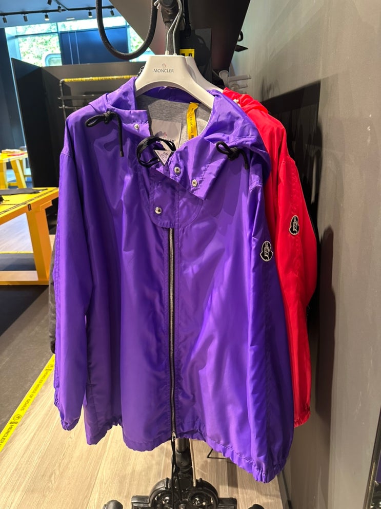 Moncler soho 몽클레어 알리샤 콜라보 소호 바람막이 추가 50퍼 47만원 : 네이버 블로그