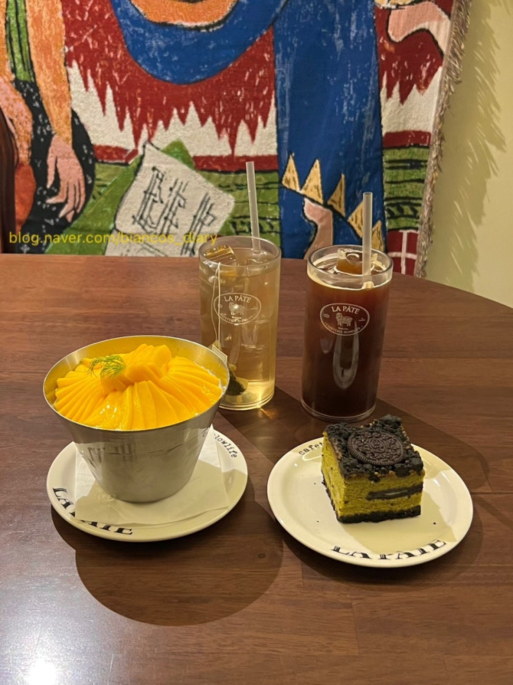 [대구 범어/수성구] 라파테 - 여기가 대구 유럽? 망고 빙수와 브런치가 있는 대형카페 : 네이버 블로그