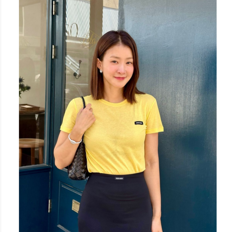이시영 명품 옷 미우미우 저지 티셔츠 져지 스커트 가격은 네이버 블로그