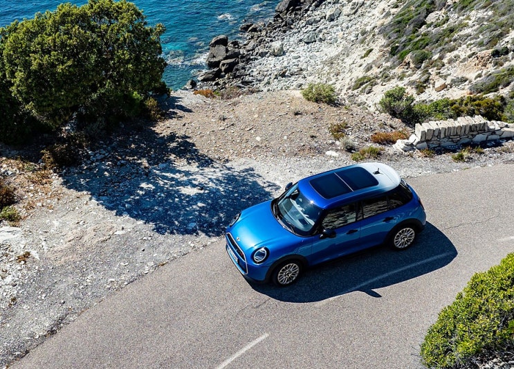 미니 쿠퍼 S 5도어, 뒷좌석이 필요한 사람들을 위해! : 네이버 블로그