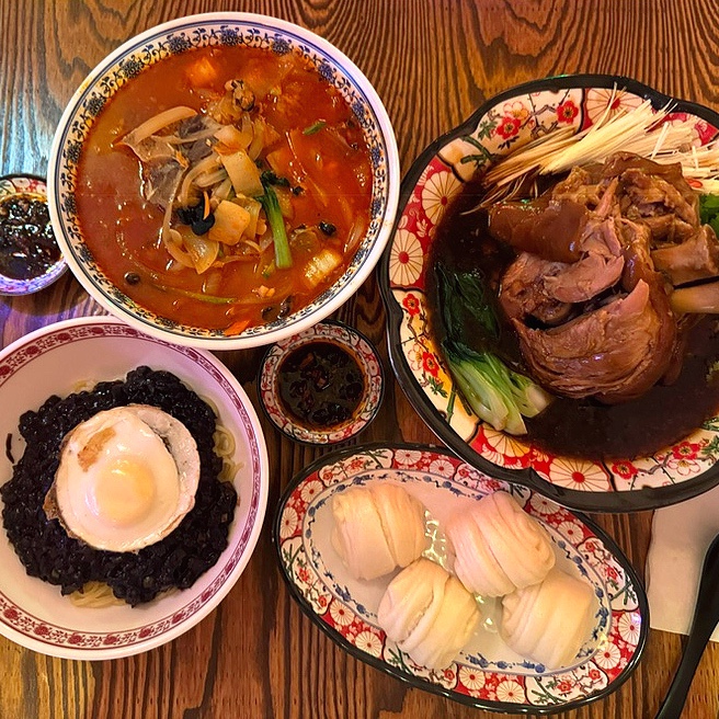 뚝섬역술집 이색적이고 맛있는 동파학센을 먹을 수 있는 성수 분위기갑 중식포차 ‘티엔티엔 네이버 블로그