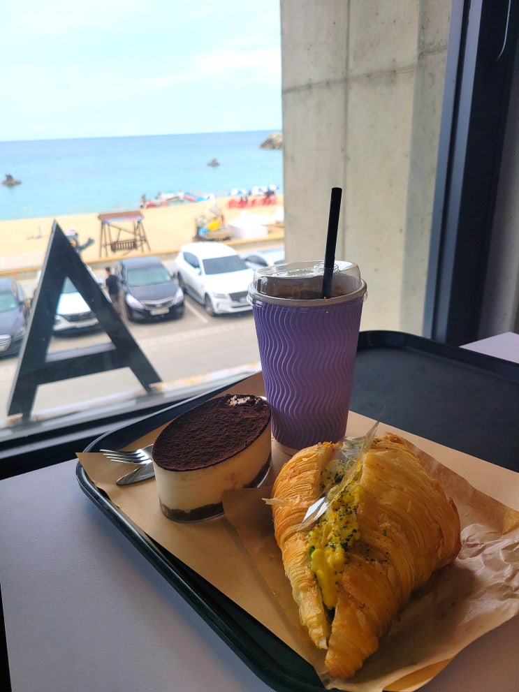 강릉 안목해변 대형 베이커리 카페 Am 커피 빵이 너무 맛있는 에이엠브레드앤커피 애견동반가능 무료주차 네이버 블로그