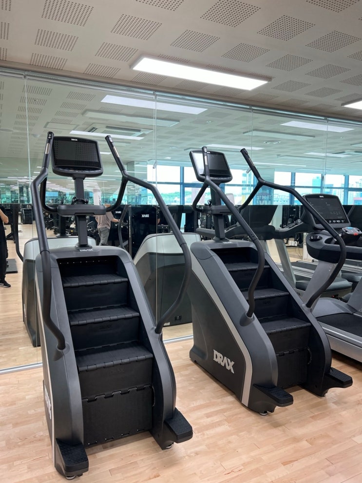 디랙스 대리점 Hs Company 대구광역시 납품헬스기구 Drax 기구 납품 천국의계단 스테어클라이머 런닝머신 스텝밀 헬스장