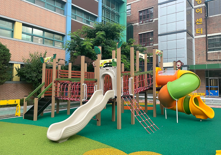 조합놀이대놀이터 야외놀이터 설치서울 성북구 석관초등학교파주시 놀이터 설치 업체주세미조경 놀이터 설치실외보관함모래