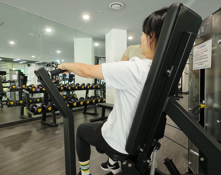 헬스장 체스트프레스로 여자 남자 가슴운동 루틴 네이버 블로그
