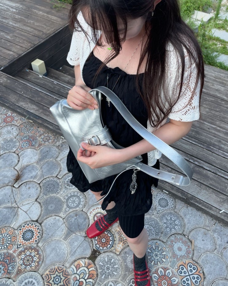 [SEMICODE] 세미코드 베일 미들백 크링클 실버 리뷰 : 네이버 블로그